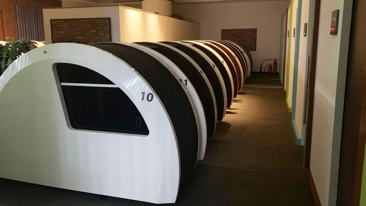 Sleeping Pods at Miami International Airport: Locations, Amenities ...